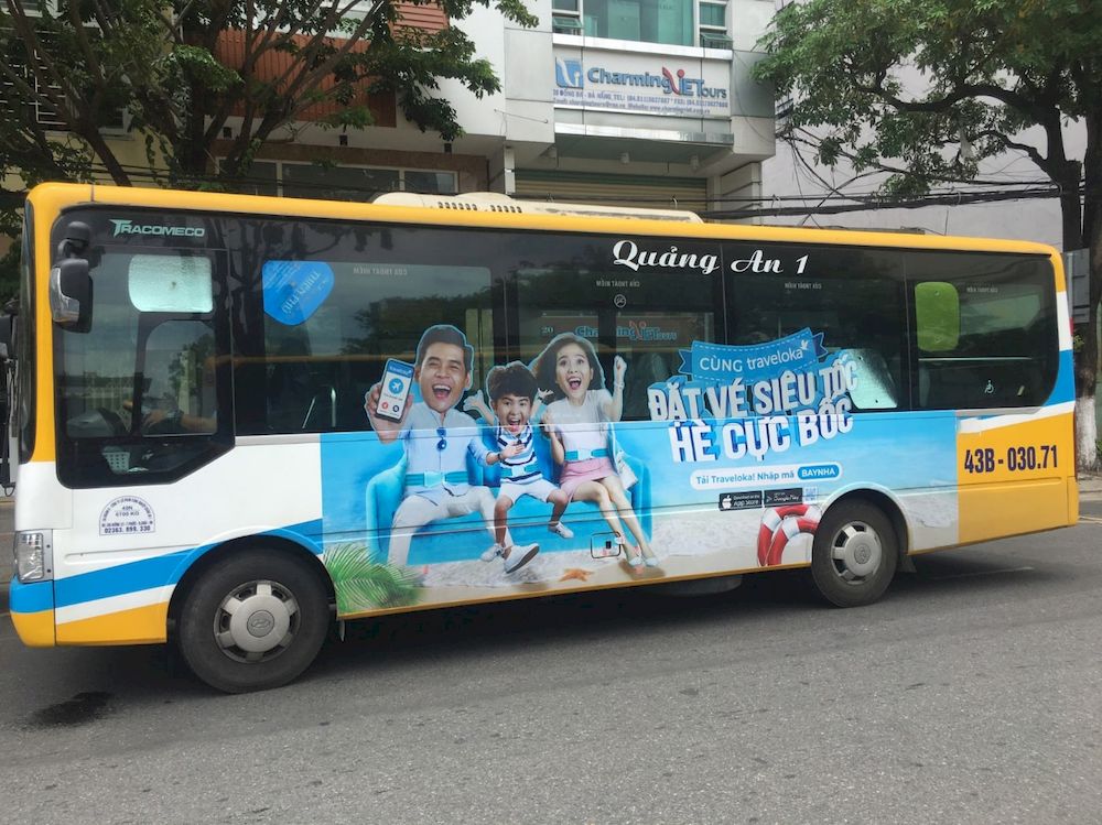Phát huy khả năng sáng tạo với quảng cáo die-cut xe bus 3D